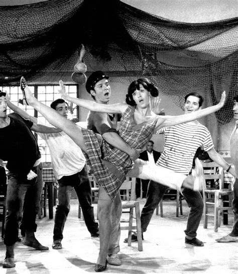 ΓΟΡΓΟΝΕΣ ΚΑΙ ΜΑΓΚΕΣ Star Tv