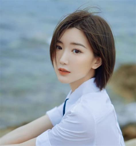 毛晓彤小清新短发图片 秒变校园气质女神中国明星发型 美发站