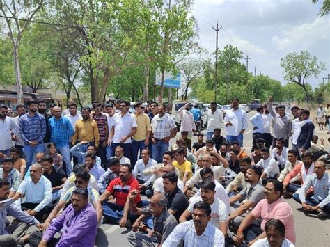 Announcement Of Reward On The Absconding Accused Sp Said The Names