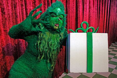 El Grinch demuestra en el teatro que Navidad es compañía y aceptar a
