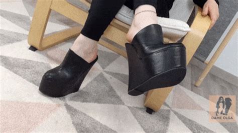 232 Cum On Shoes Shoejob In Black Wedge Clogs 4k Wmv Dame Olga