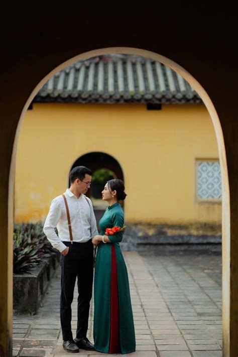 Ao Dai Photoshoot Couple Photos Traditional Couples Scenes