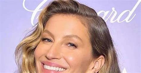 5 პროდუქტი რომლებიც უბერებელი ქალის რაციონში უნდა შედიოდეს დერმატოლოგის რჩევები Marao