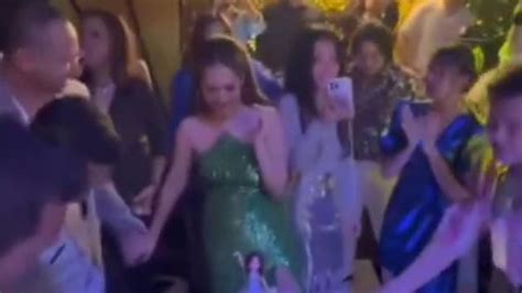 Sosok Tiko Aryawardhana Pria Yang Digandeng BCL Di Ultah Ke 40 Sang