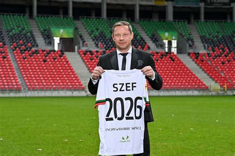 Dariusz Banasik zostaje w GKS ie Tychy Trener przedłużył kontrakt z