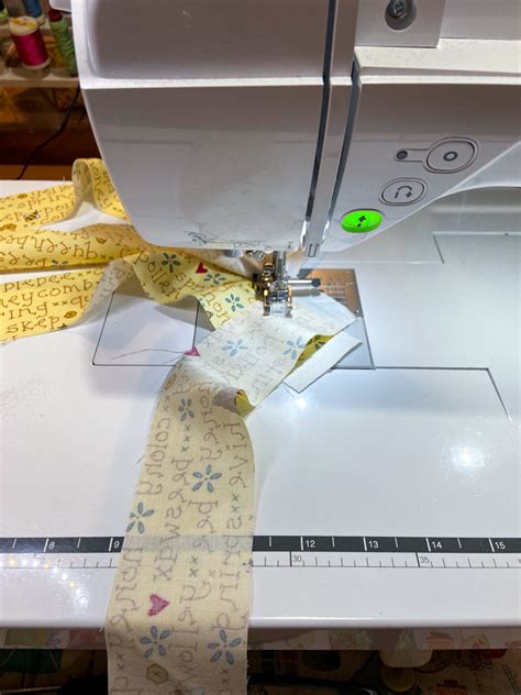 4 Steps To Adding A Floating Block Border To Your Quilt Top Easy Tutorial Quiltsocial 4 Steps To Adding A Floating Block Border To Your Quilt Top Easy Tutorial Quiltsocial