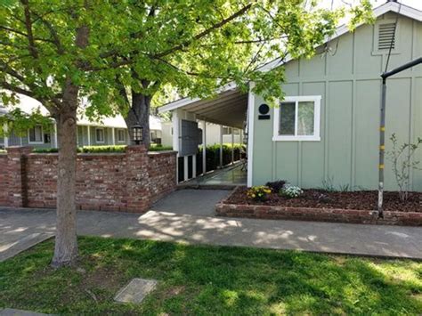 946 Cherry St Chico Ca 95928 ®