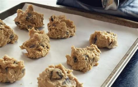 Parchment Paper Vs Baking Vs Greaseproof Paper Whisking Kitchen