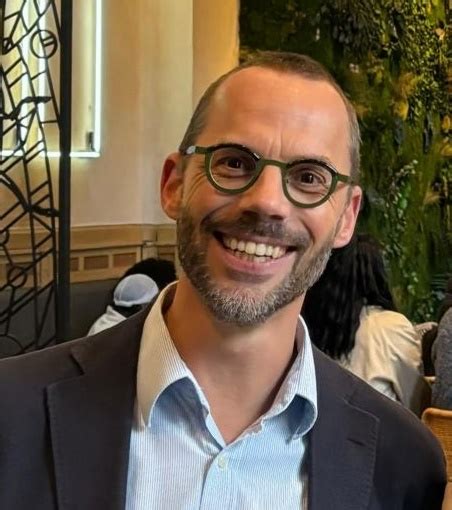 Pieter Borghart Simon And Schuster Submission Selector