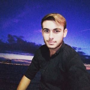 Mehmet HTML öğretmeni İzmir konumunda 70 TL saat