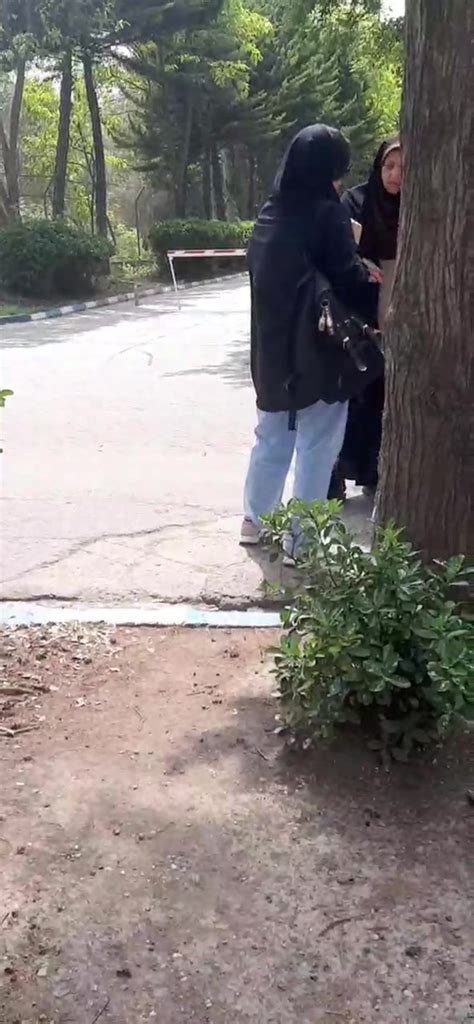 گزارشی از برخورد عامل حکومتی در دانشگاه علوم پزشکی بابل که به دانشجویان