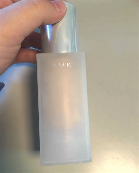 ジェルクリーミィファンデーション｜rmkの色味は？色選びの参考になる口コミ「 ️rmk ・ジェルクリーミーファンデーション 102