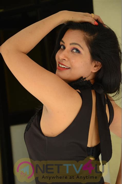 Telugu Actress Revathi Chowdary Hot Photo Shoot Images 306364