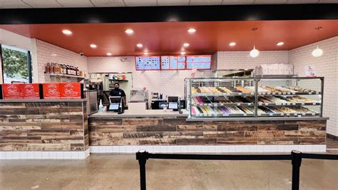 Randys Donuts Updated July 2026 593 Photos And 219 Reviews 3737