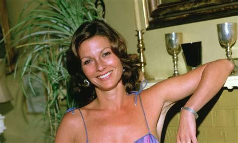 وفاة نجمة جيمس بوند عن 80 عامًا Jadeedoha