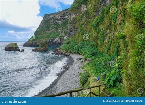 Praia Na Baia De Alagoa Na Ilha Do Conto De Fadas De Ilha Das Flores