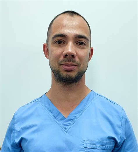 Д р Стефан Атанасов Хирург София Супердок