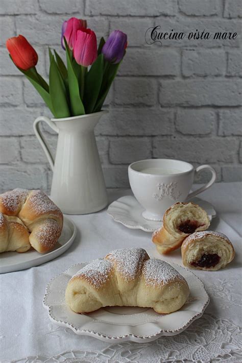 Cornetti Di Pasta Brioche Cucina Vista Mare