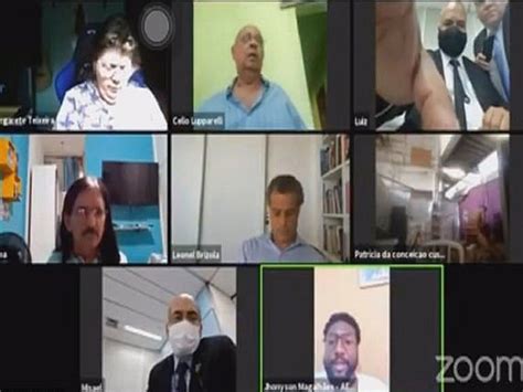 Zoom पर चल रह थ सरकर मटग कमर ऑफ कए बन ह शररक सबध बनन लग कपल वडय वयरल