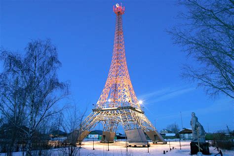 10 реплики на световноизвестни забележителности които не очакваш да