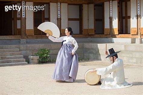 한옥 한국전통 국악 국악인 전통문화 고수 한국북 한국전통악기 한복 한국명절 한국문화 마당 택지
