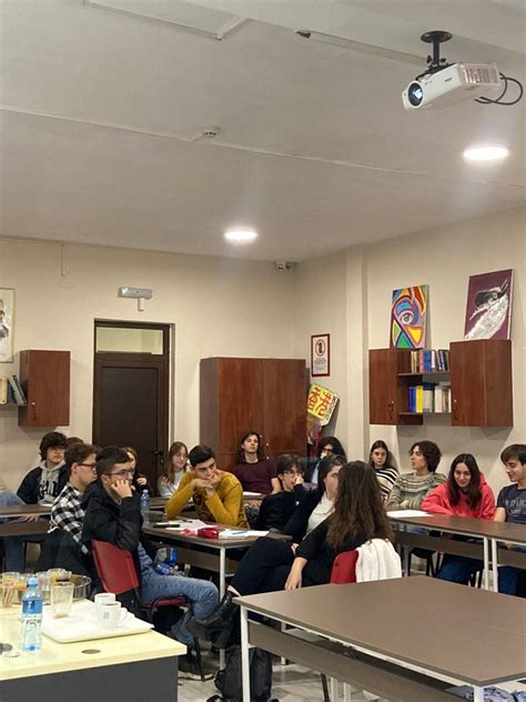 Round Table Artificial Intelligence And Social Sciences Privatna