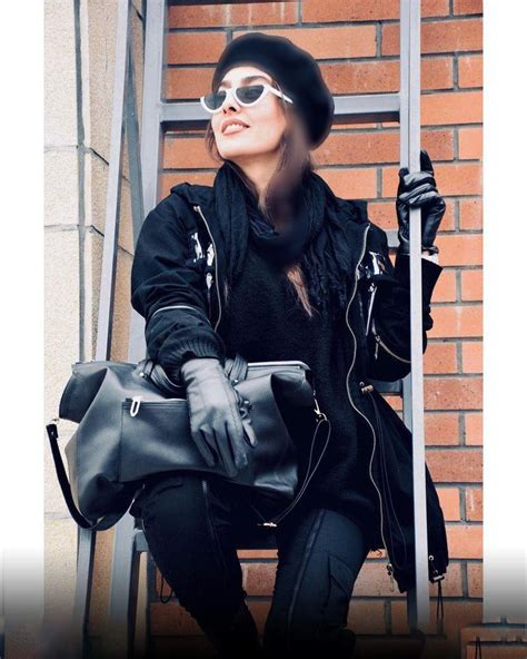 عکس های فوق فشنی سپیده بیگلری خانم بازیگر عینکی قهوه پدری این کجا و