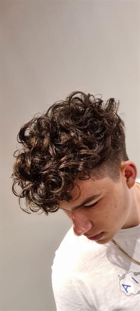 Kapsels Voor Mannen Met Inhammen Herenkapsels Mannenkapsels Heren My
