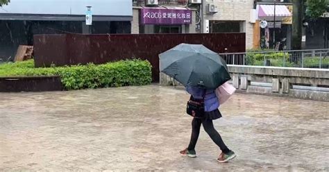 快訊／快關窗！16縣市大雨特報 一路下到晚上 鏡週刊 Mirror Media