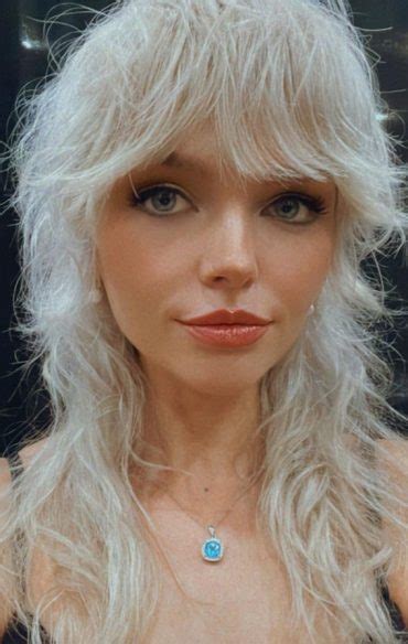 30 Cute Fringe Hairstyles For Your New Look Mullet Shag Bangs
