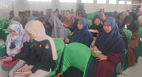 Hari Santri Nasional KPU Purwakarta Nobar Film Kejarlah Janji Di Ponpes Al Muhajirin