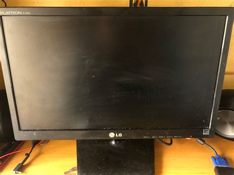 Lg Flatron E1942 19 Monitor Screen 屏幕 螢幕 電腦＆科技 電腦周邊及配件 電子屏幕 Carousell