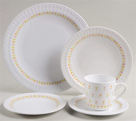 April Tulip Multicolor 5 Piece Place Setting By Corning Corelle