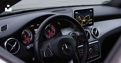 블랙 메르세데스 벤츠 차량 대시 보드 사진 Unsplash의 무료 검정 이미지