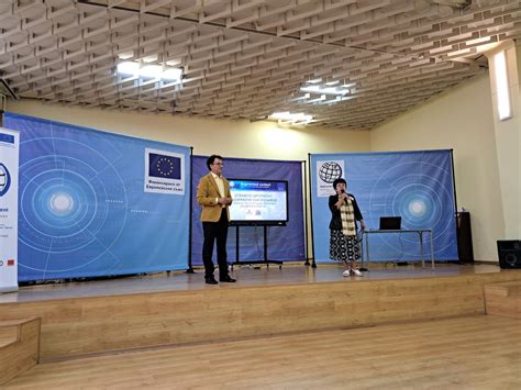 Семинар на тема „Добавено дигитално съдържание към учебници“