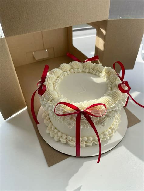 Торт на день рождения с бантиками пенза Vintage Birthday Cakes Golden Birthday Cakes