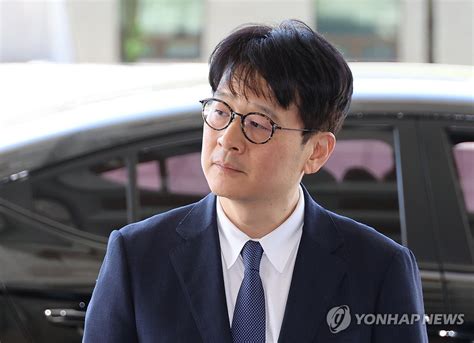 질문 듣는 이창수 신임 서울중앙지검장 연합뉴스