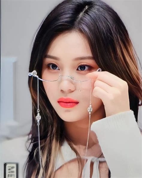 231110 팬싸 엄지 1장 걸그룹 갤러리 에펨코리아