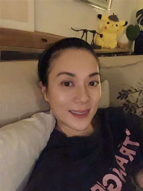 港視一姐突曬素顏照！53歲素顏真實現況曝光 網驚呼：狀態極好 娛樂星聞