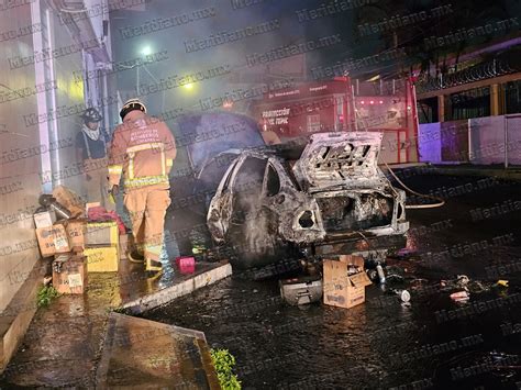 Vehículo Quedó Calcinado En El Centro De Tepic Meridianomx