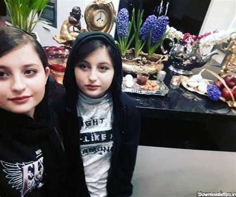 عکس و فیلم سارا و نیکا در استخر