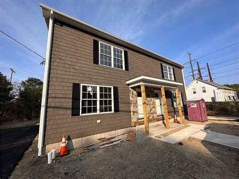 250 Providence St West Warwick Ri 02893 Zillow