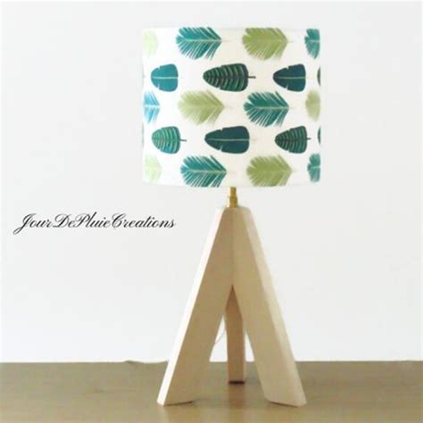 Lampe trépied bois scandinave abat jour feuilles vertes exotique tropical cylindre cm idée