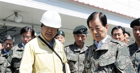 한민구 장관 육군 과학화전투훈련단 방문