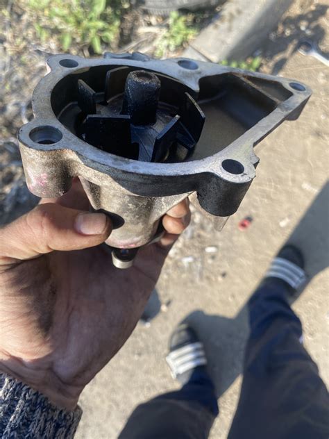 Замена помпы — Hyundai Accent (2G), 1,5 л, 2008 года | поломка | DRIVE2