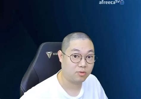 파이 ‘나락 정확히 예측했던 감스트 이번엔 자신의 미래 예언했다 인사이트