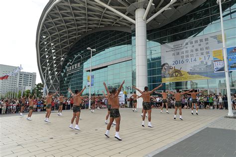海軍蛙人操表演吸引大批民眾到場支持 海 事展 Flickr