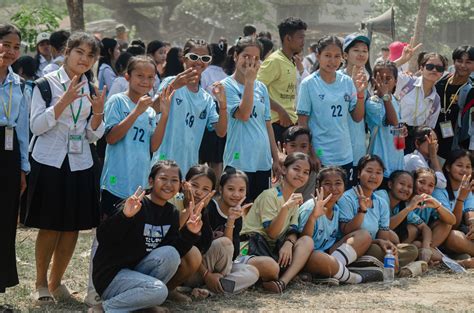 ឥន្ទ្រី ក្រហម Red Engle Added A ឥន្ទ្រី ក្រហម Red Engle