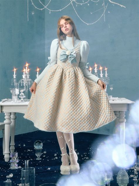 Flower Lace Bow V Neck Quilted Suspender Dress ＆ Puff Sleeve Top