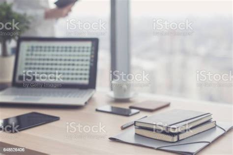 펜과 디지털 태블릿 작업 공간 비즈니스 개념으로 사무실 테이블에 문서 가정 생활에 대한 스톡 사진 및 기타 이미지 가정 생활
